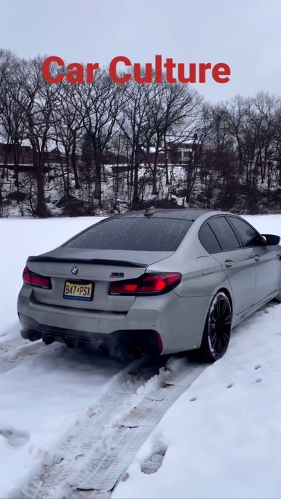 Bmw m5 on snow show - video Dailymotion