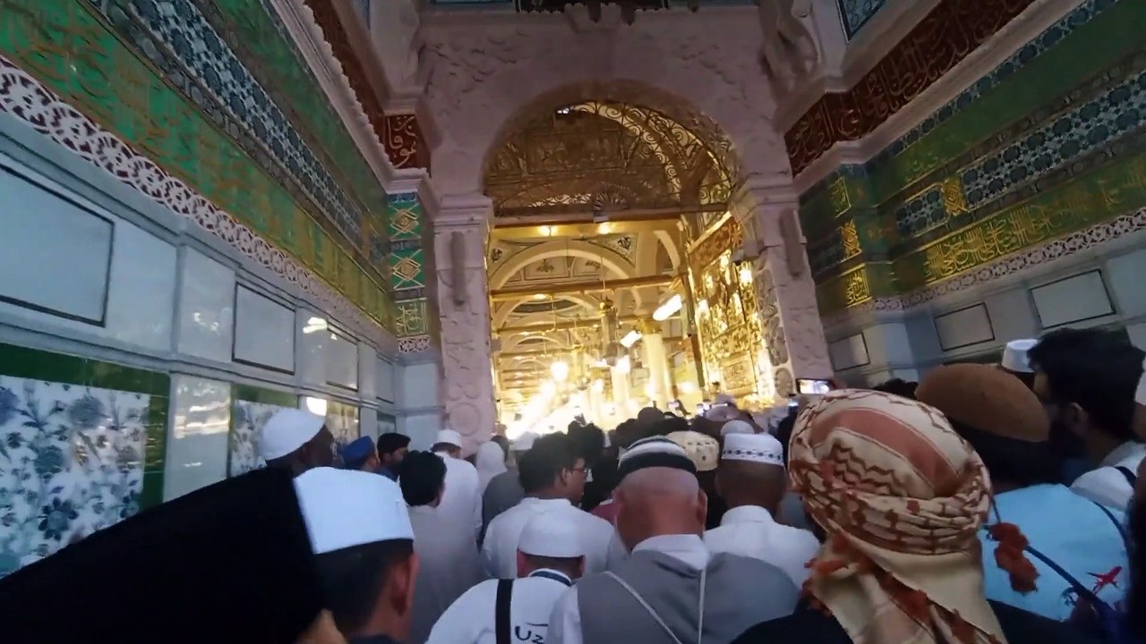 Pintu Masuk Roudhoh (Jalur Luar madinah masjid nabawi - video Dailymotion
