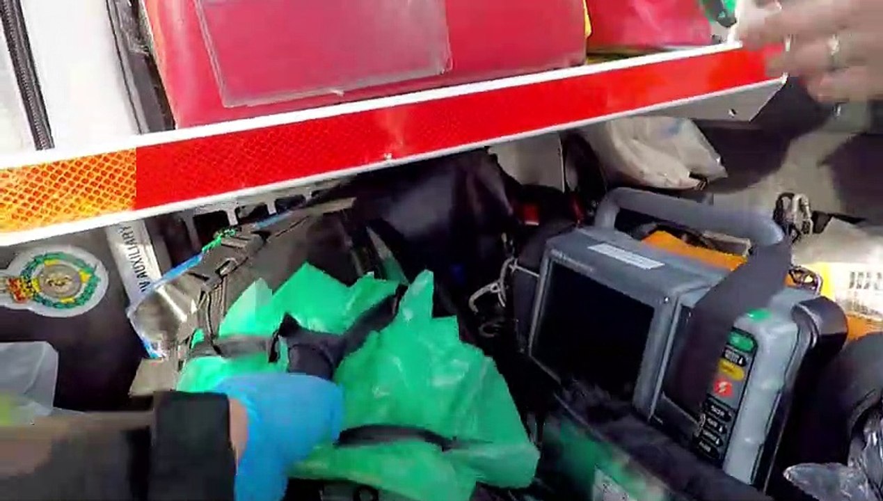 999 Emergency Callout S01E10 - video Dailymotion