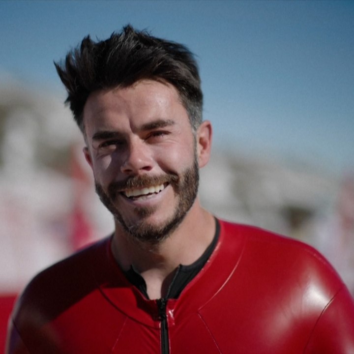 Simon Billy bat le record du monde de ski de vitesse - video Dailymotion