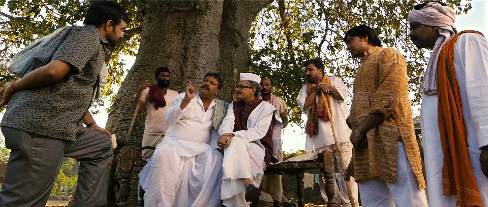 Manjhi: The Mountain Man (2015) Hindi Movie Bluray | Nawazuddin Siddiqui, Radhika Apte, Ashutosh ...