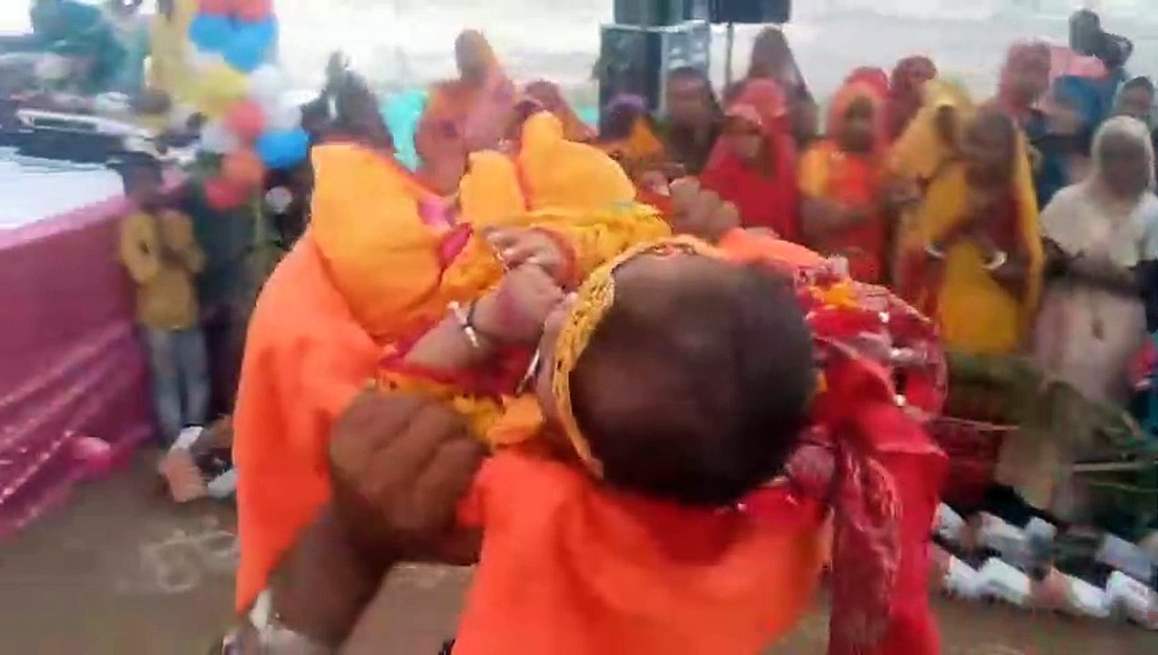 Devotees Danced In The Devotion Of Lord Krishna Video Dailymotion