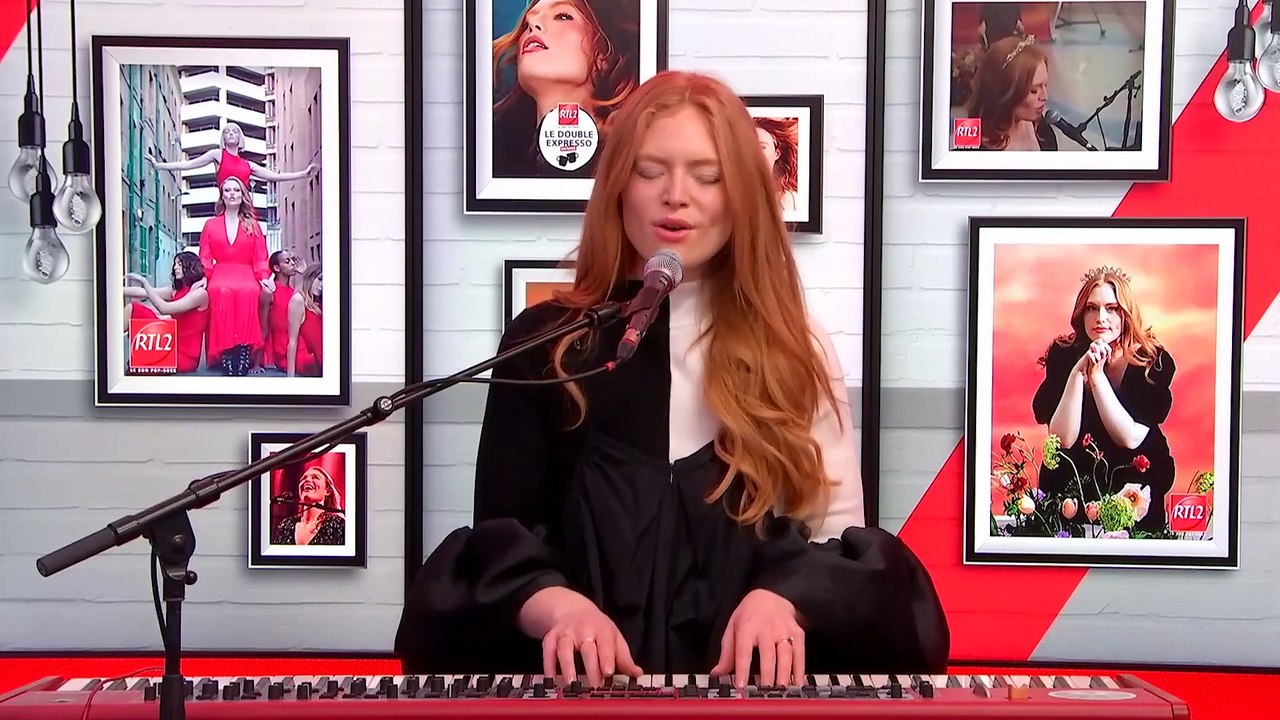 LIVE - Freya Ridings interprète "Weekends" dans Le Double Expresso RTL2 ...