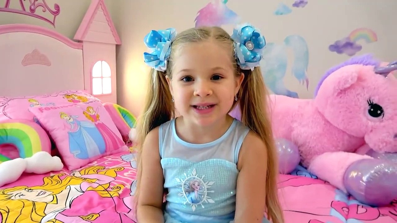 Kids Roma Show Diana wears Mom's shoes - video Dailymotion