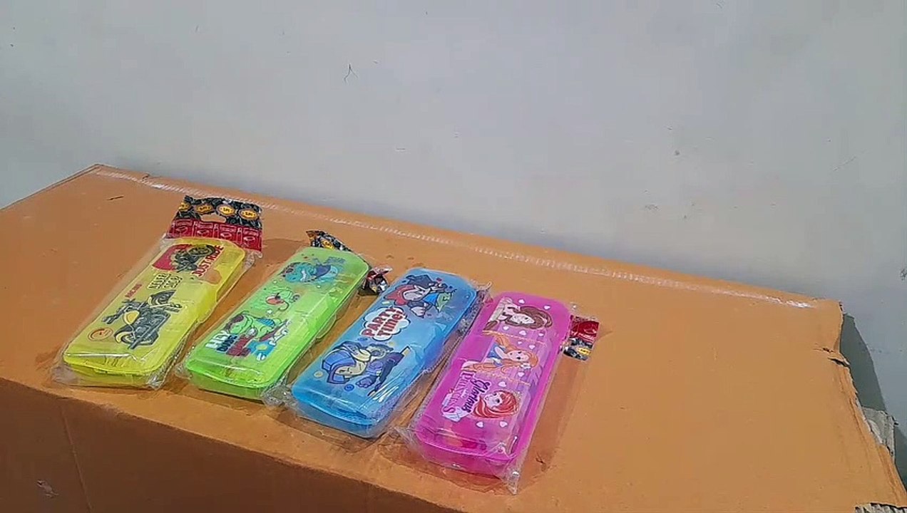 Unboxing and Review of spi plastic pencil box for return gift - video ...
