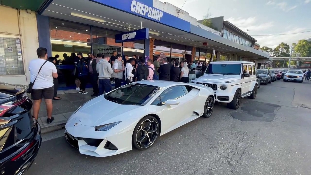 UK rapper SL at Crep Store Narwee - video Dailymotion