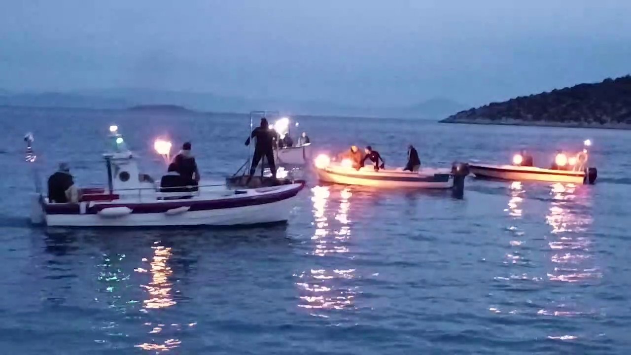 Σαράντι Χωστίων: Το κάψιμο του Ιούδα - video Dailymotion