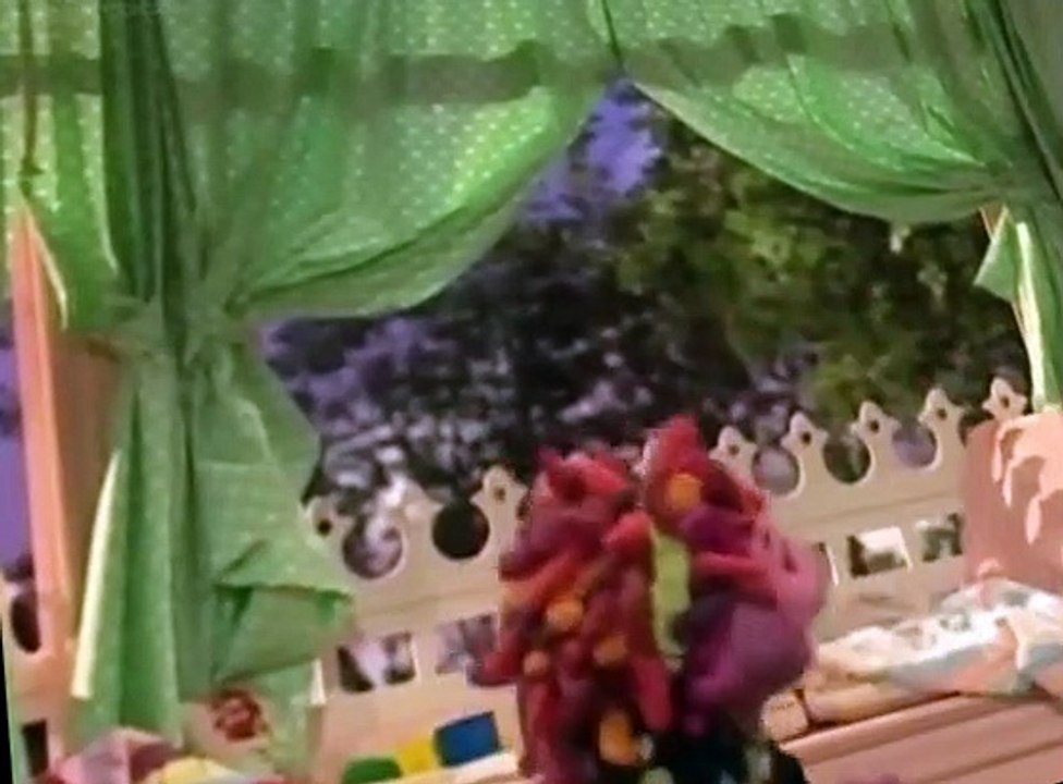 Allegra's Window Allegra’s Window E001 My First Day at Daycare - video ...