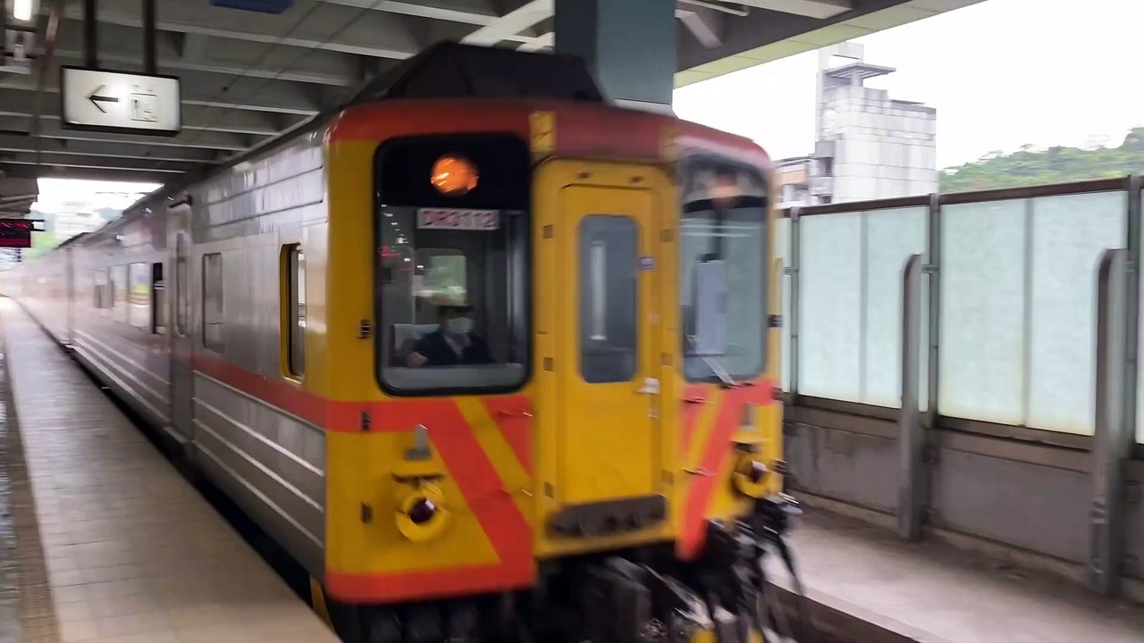 DR3100 191次柴聯自強號七堵站進站 DR3100 NO.191 DMU Qidu Station enters the station ...