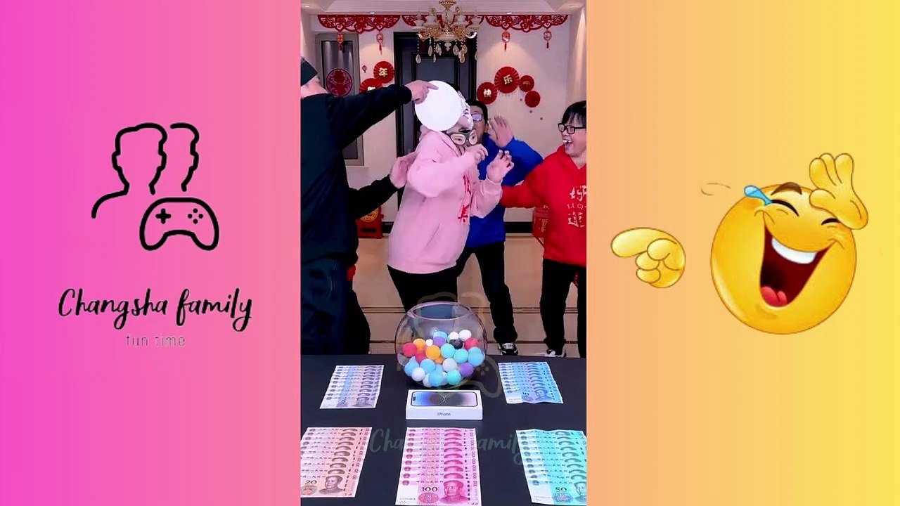 Hilarious game challenges with friends, Funniest gaming challenges ever ...