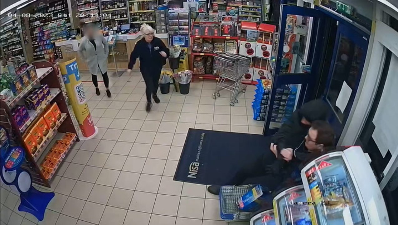 Moment shopkeeper tackles attempted beer thief to the ground - video ...