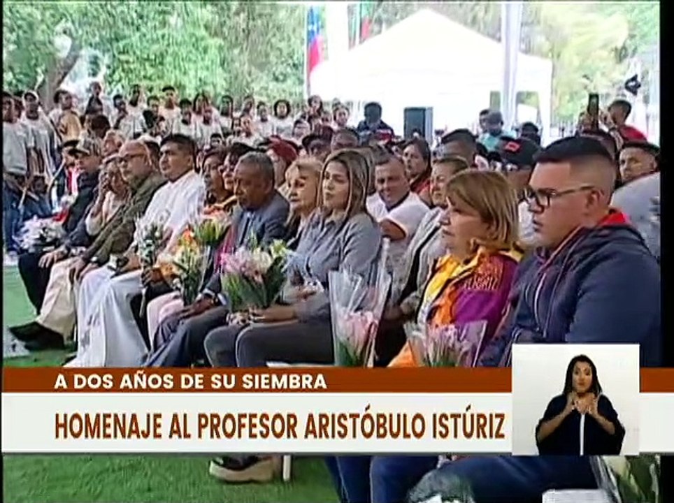 A dos años de la siembra del profesor Aristóbulo Istúriz el pueblo ...