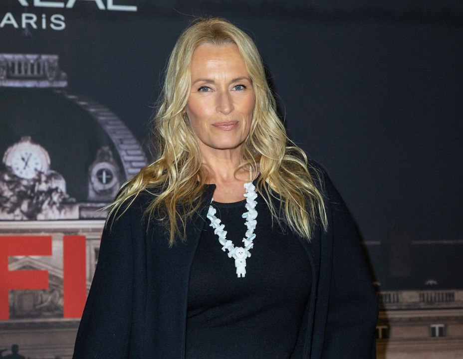 Estelle Lefébure grand-mère : tendre moment avec son petit-fils ...