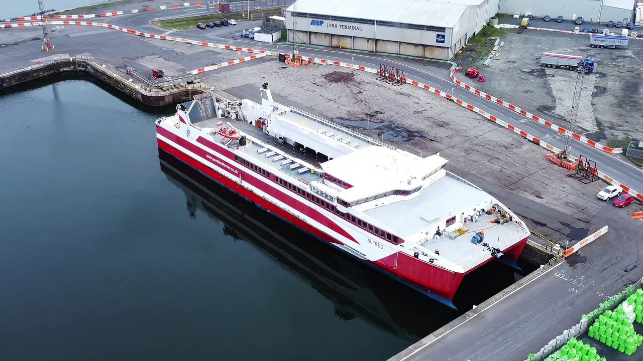 MV Alfred Completes Berthing Trials - video Dailymotion