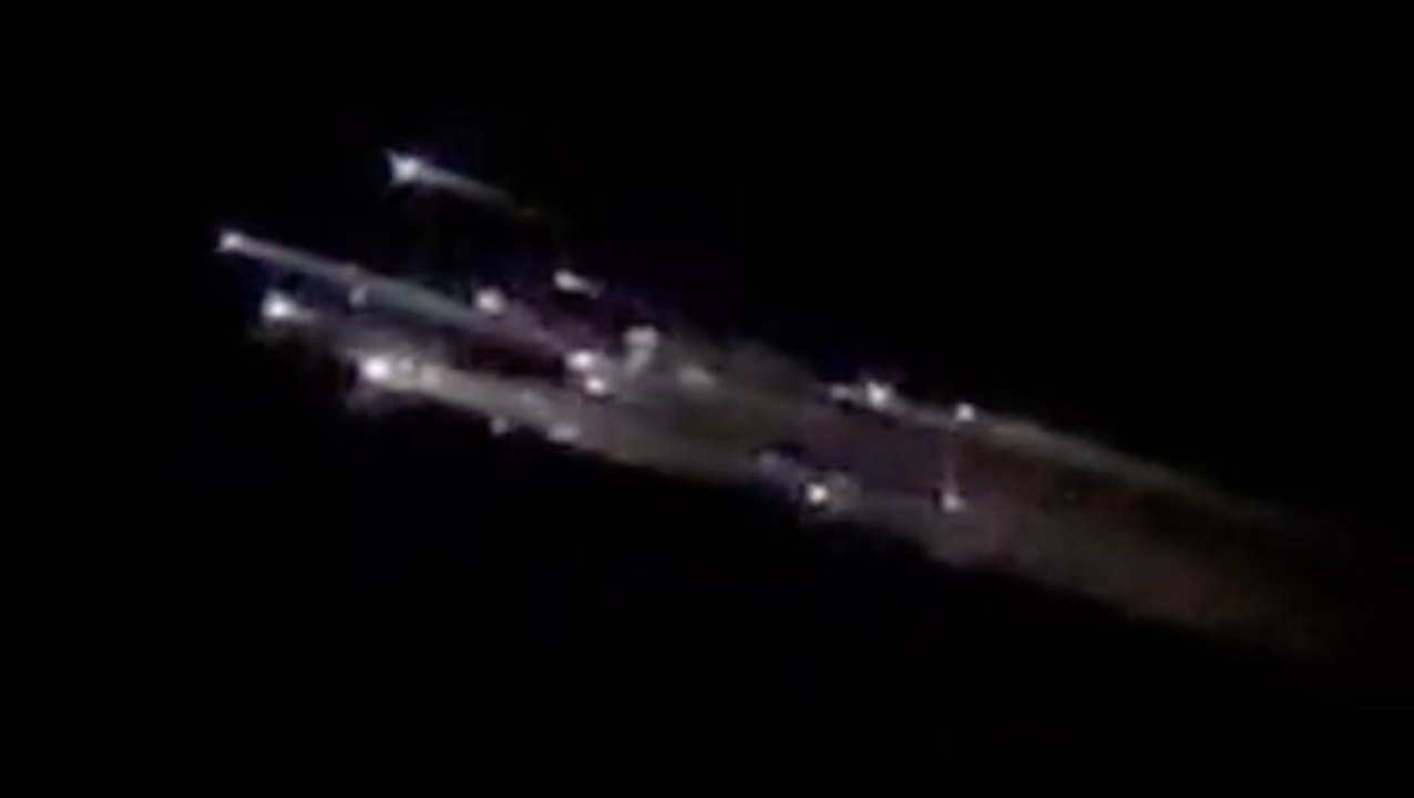 SpaceX Crew-5 Dragon Trunk Created A Spectacular Fireball During Re ...