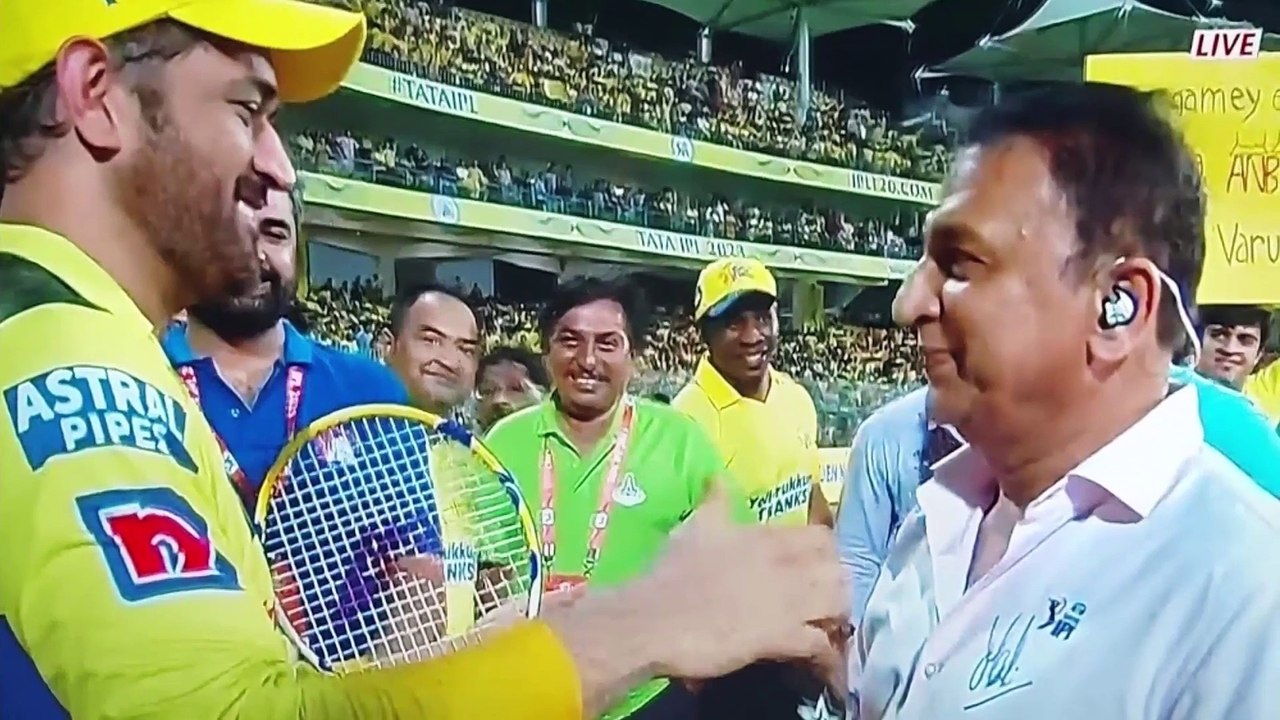 MS Dhoni autograph on Sunil Gavaskar’s shirt, throws tennis balls to ...