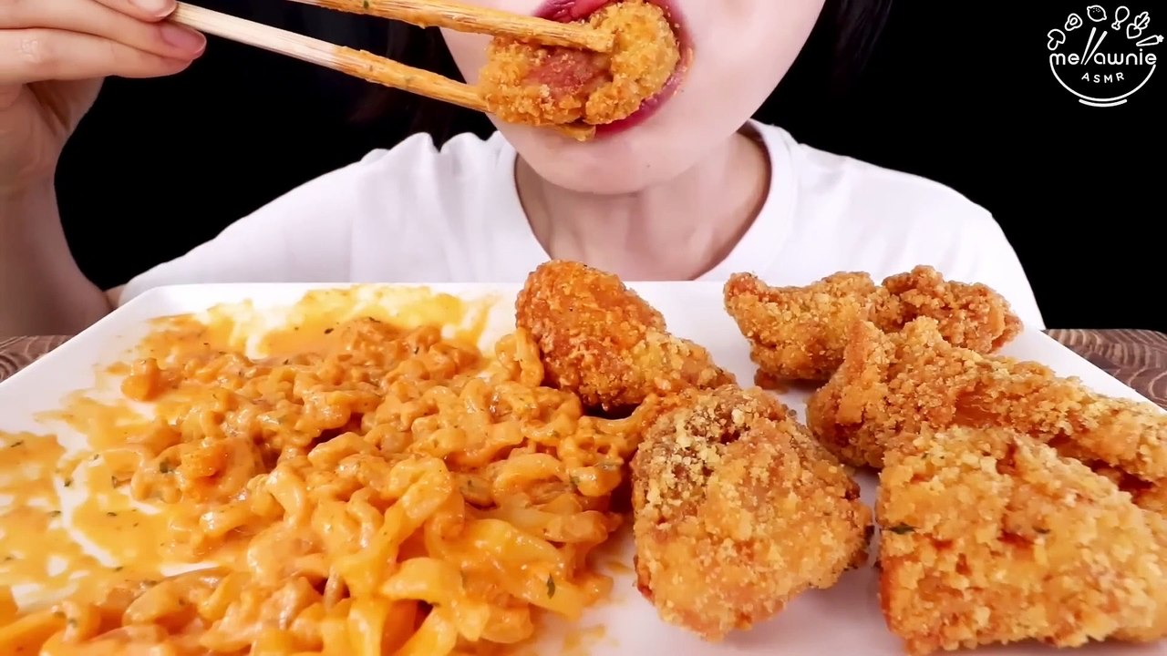 ASMR MUKBANG｜CHEESY CARBO FIRE NOODLES & FRIED CHICKEN 꾸덕 치즈 까르보 불닭볶음면 & 크크크 치킨 EATING SOUNDS 먹방 ...