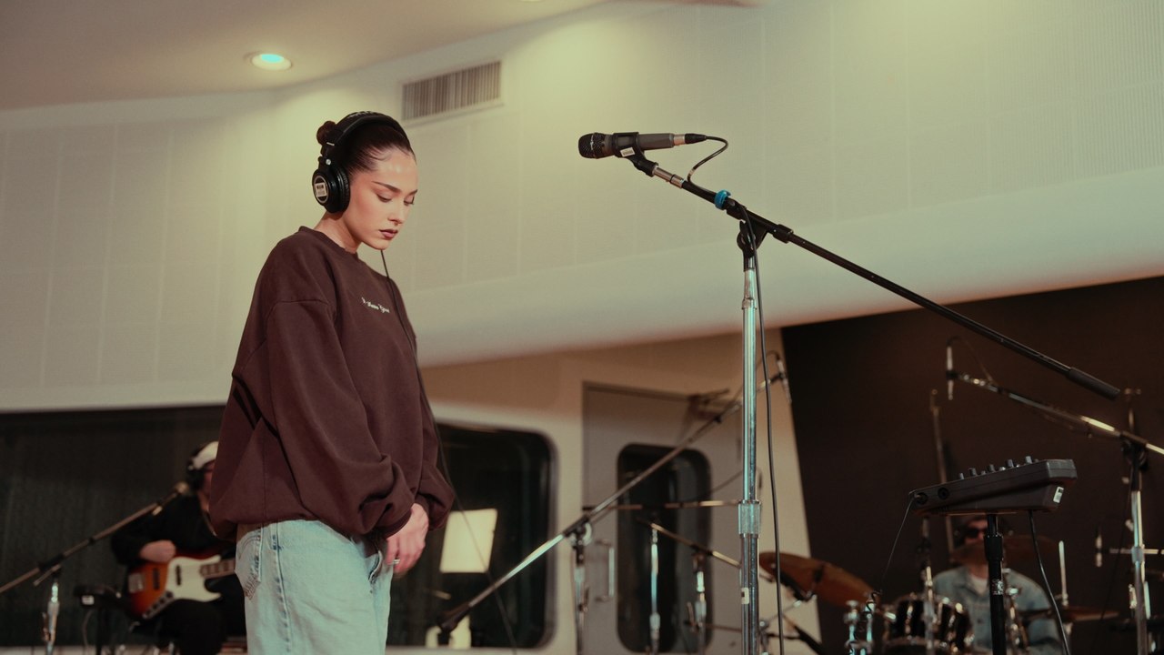 Maeta - Through The Night (Live) - video Dailymotion