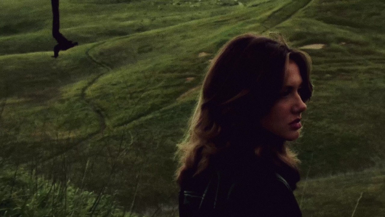 Kate Peytavin - something's off (Visualizer) - video Dailymotion