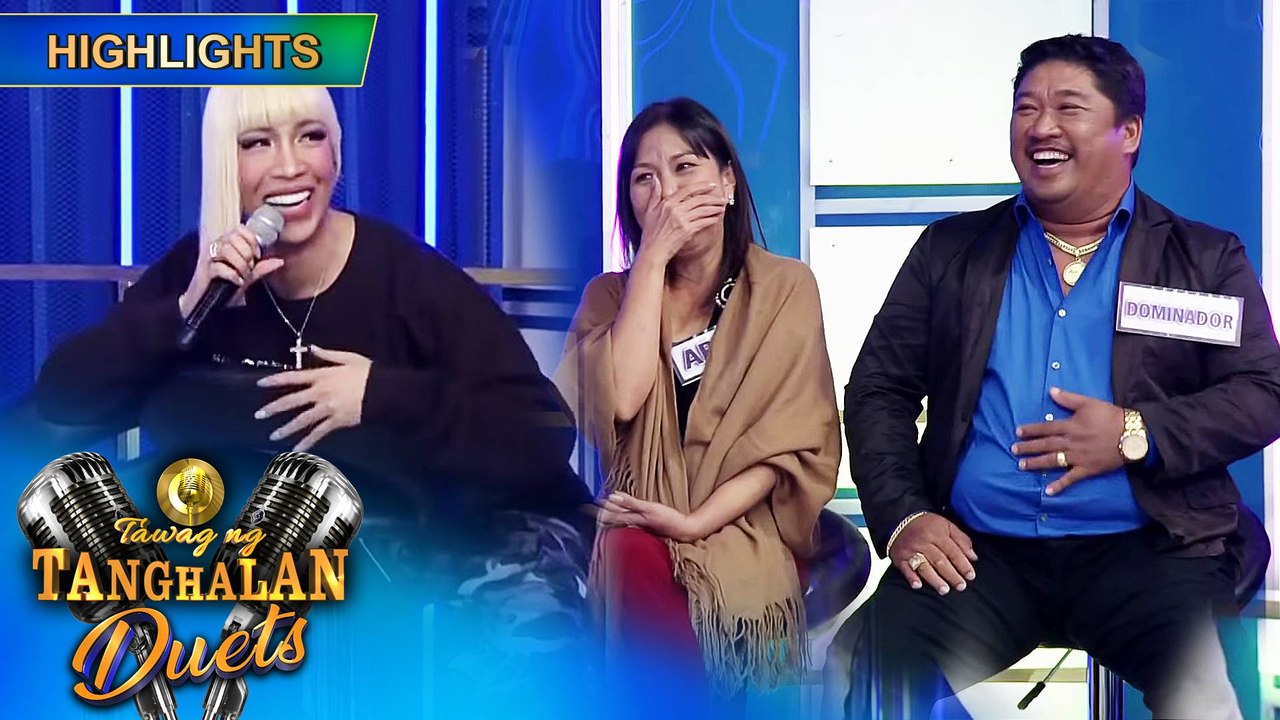 Vice Ganda teaches Daddy Dominador a new way of sitting | Tawag Ng Tanghalan Duets - video ...