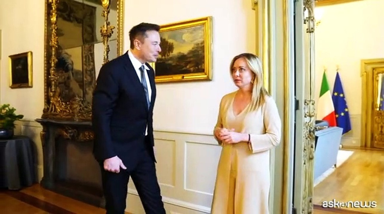 Elon Musk da Meloni, oltre un'ora di incontro a Palazzo Chigi - Video ...