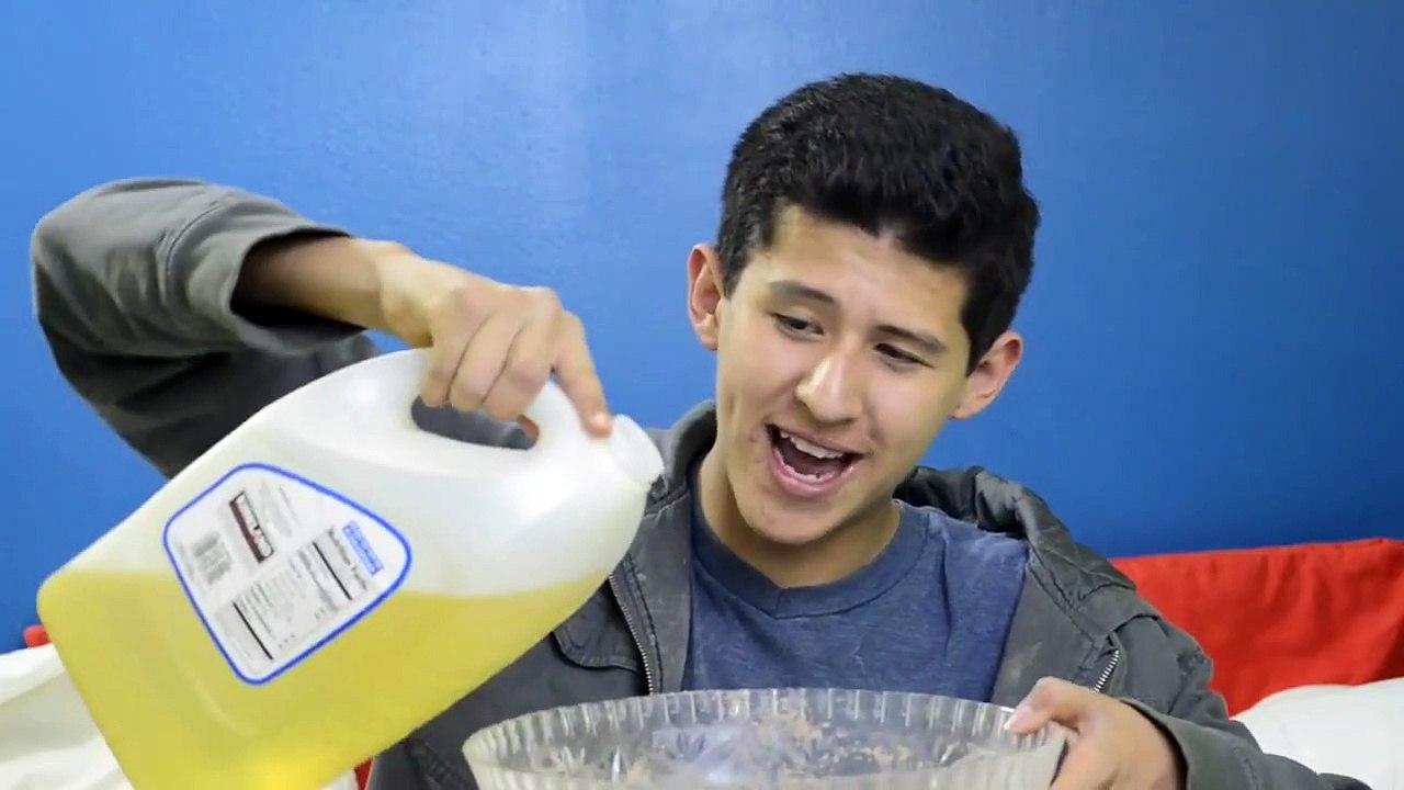 Cooking with Kevin How To Bake A Cake - video Dailymotion