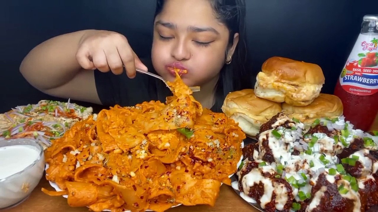 Mukbang creamy chicken red sauce pasta, Open Chicken shawarma, cheesy ...
