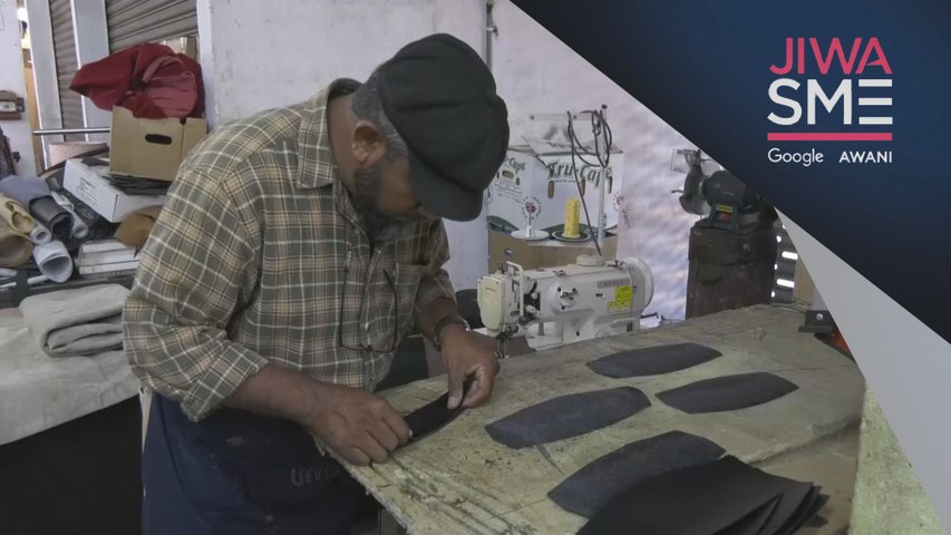 Jiwa SME: Media sosial lonjak perniagaan Azmi Cobbler | Astro Awani