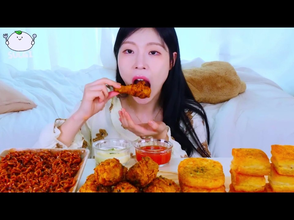 ASMR MUKBANG Black bean noodles, Fried Shrimp Sandwich, Seasoned pepper Chicken, Hash brown ...