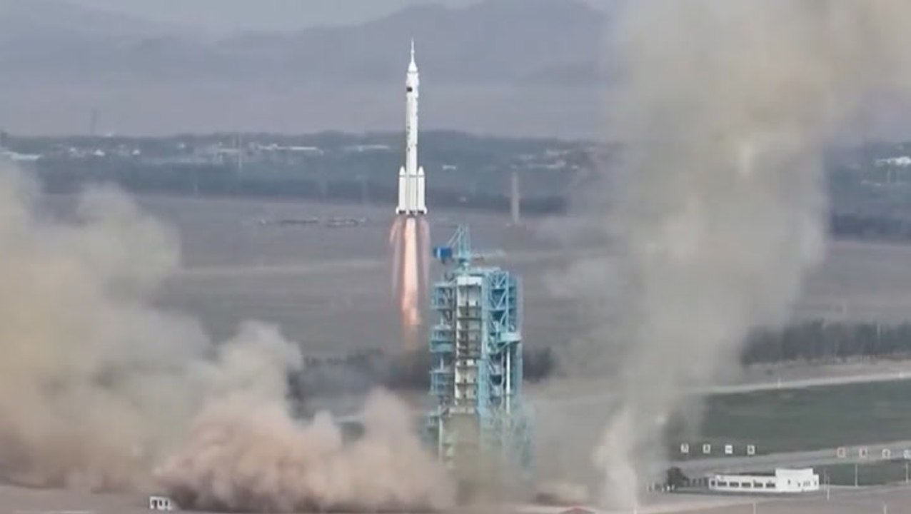 China Launched Shenzhou 16 Crew To Tiangong Space Station - video ...