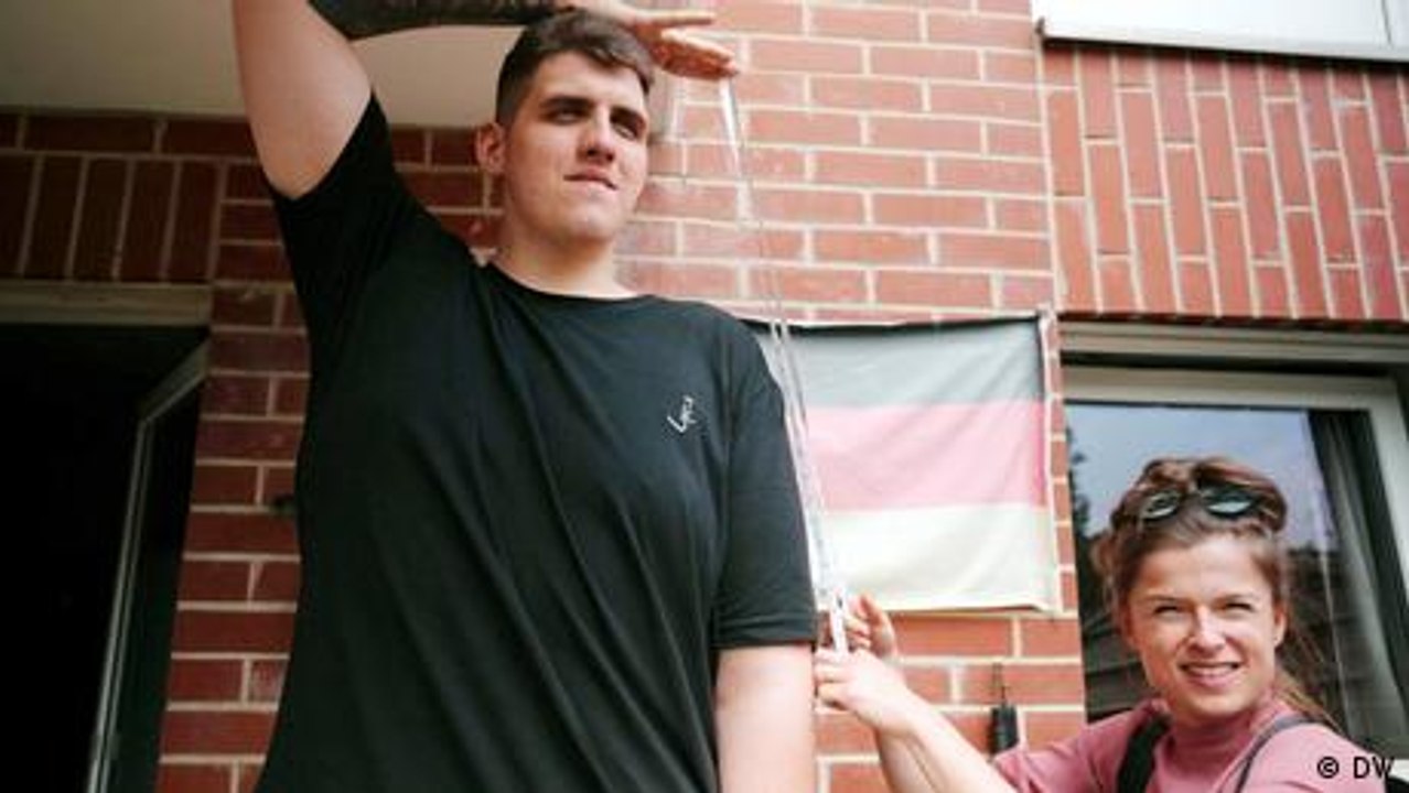 Überragend: der größte Mann Deutschlands - video Dailymotion