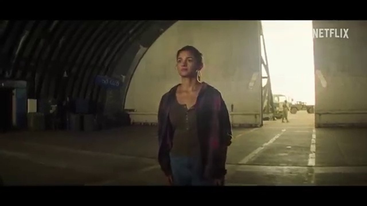 Heart Of Stone Official Hindi Trailer Gal Gadot, Alia Bhatt, Jamie ...