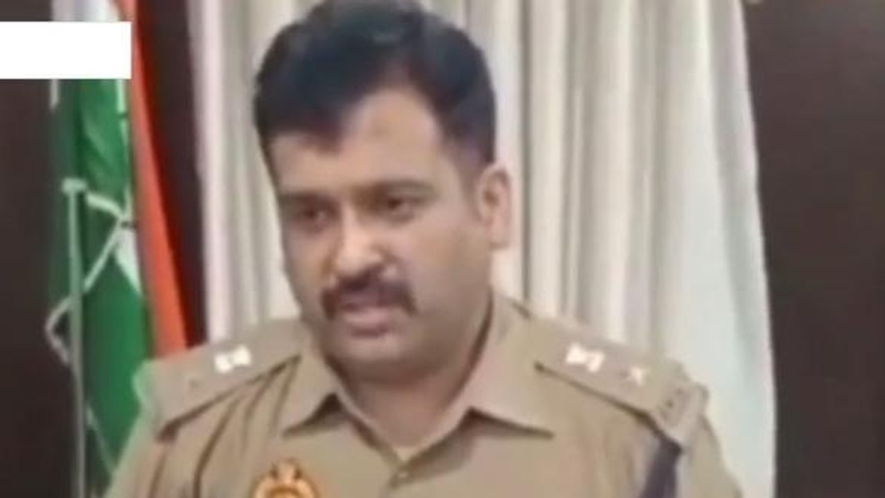 चंदौली: खनन मामले में रिश्वत का खेल ''सिपाही निलंबित'' बर्खास्त की ...