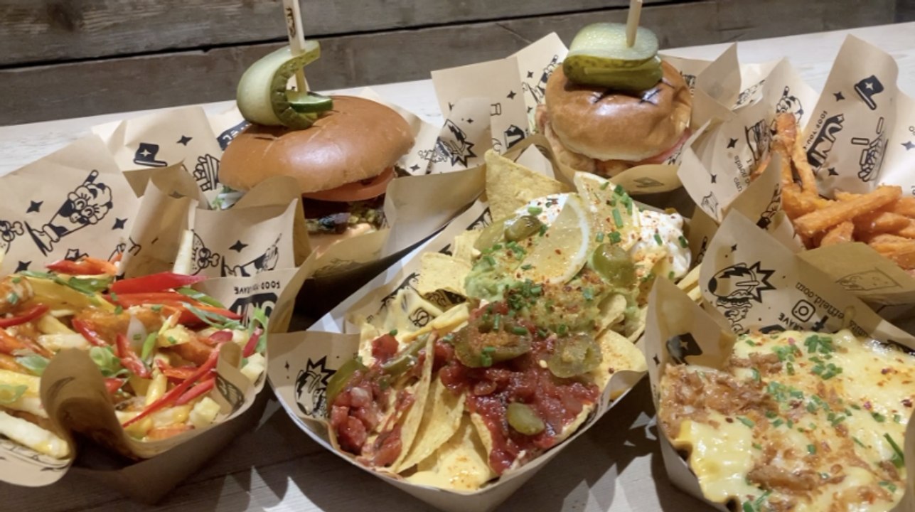 UNIT Sheffield a halal gourmet burger restaurant. - video Dailymotion