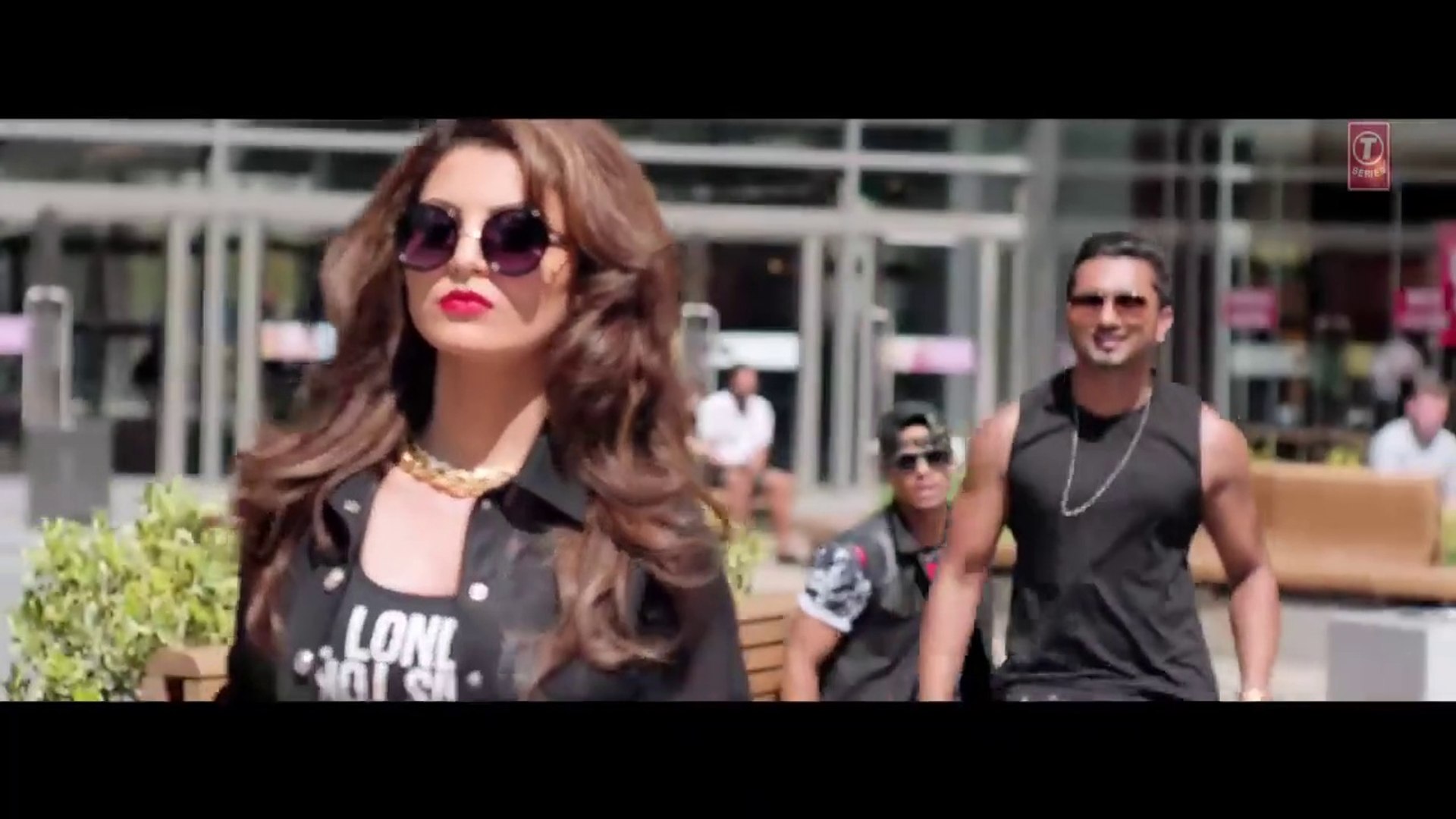 Urvashi Rautela In Love Dose Honey Singh Collaborates With Urvashi