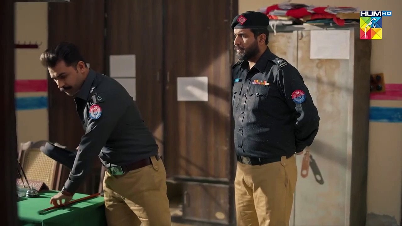 Qanoon Ko Hath Mein Lena Jurm Hai...! #hibabukhari #farhansaeed - Jhok ...