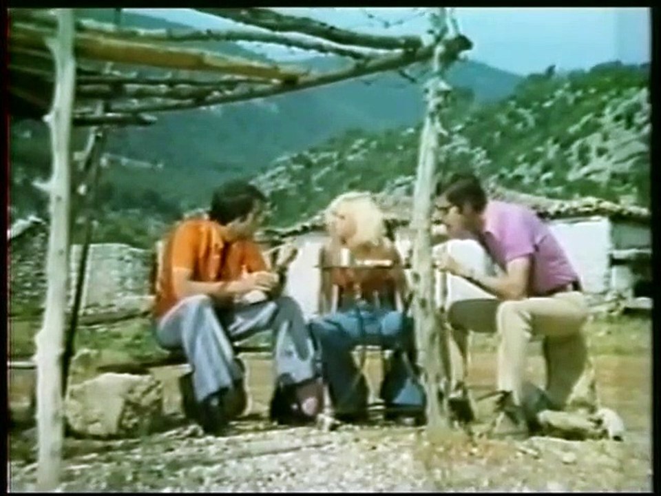 ΤΟ ΜΕΓΑΛΟ ΚΟΛΠΟ ΤΟΥ ΙΠΠΟΔΡΟΜΟΥ VHSRIP (1974) part 1/1 - Dailymotion Video