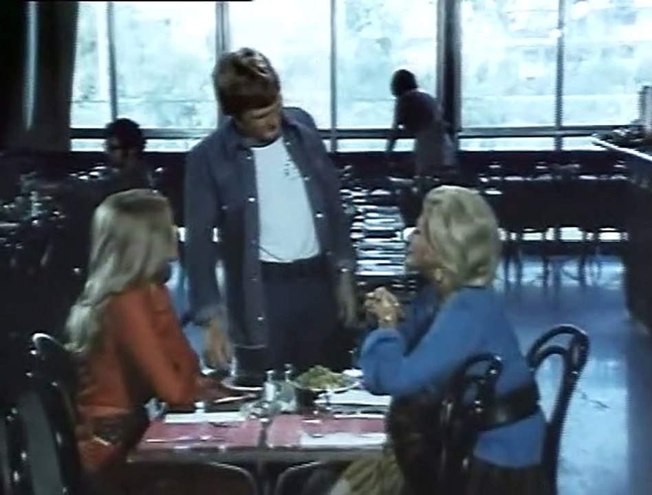 ΤΟ ΚΟΡΙΤΣΙ ΒΟΜΒΑ (1976) VHSRip - video Dailymotion