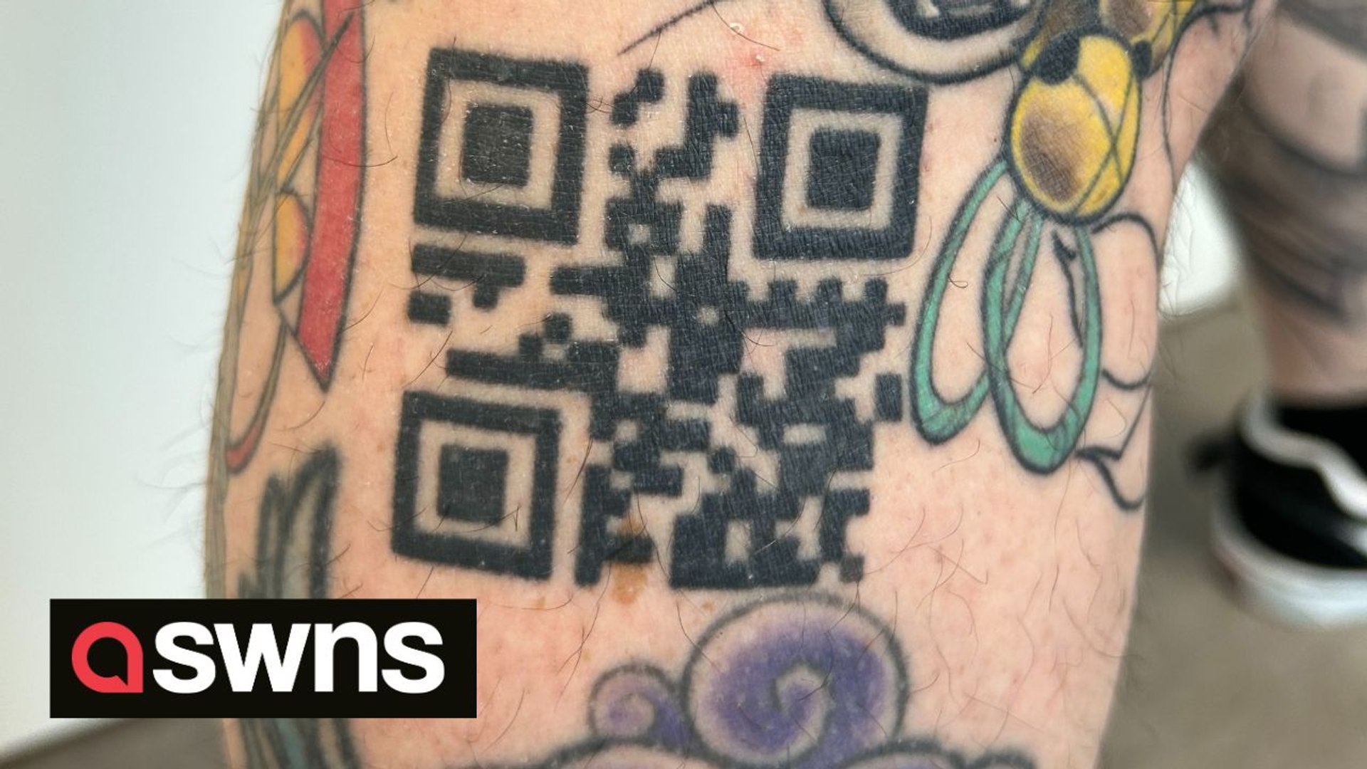 Qr Code Tattoo Bart (27) Heeft QR Code Als Tattoo Op Z'n Kont Voor