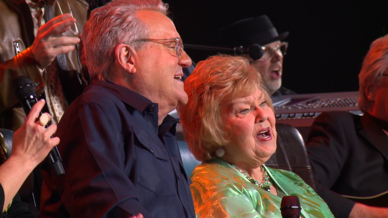 Gaither - Revive Us Again (Live At The Mabee Center, Tulsa, OK, 2022 ...