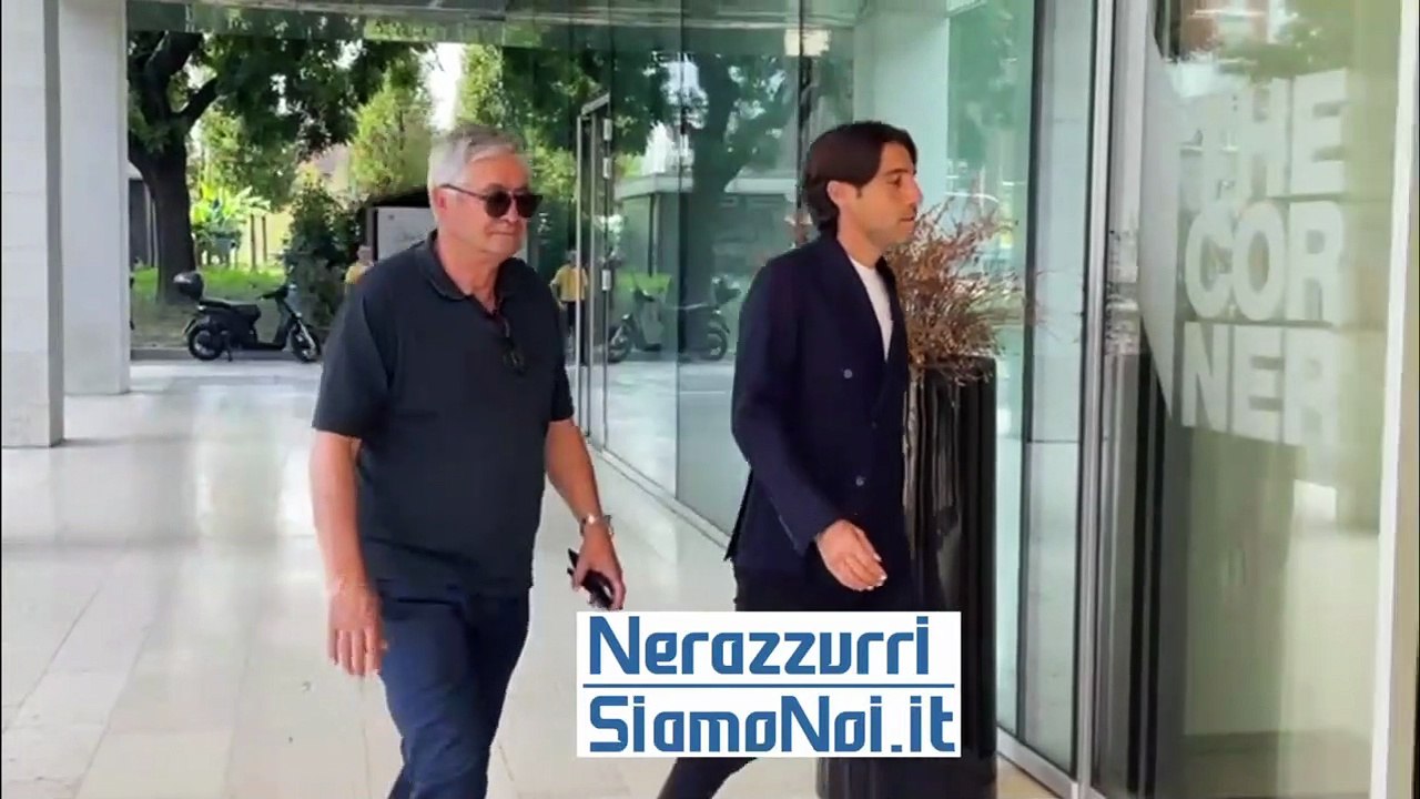 Minieri (ag. Fabbian) e Angelozzi (ds Frosinone) arrivano nella sede ...