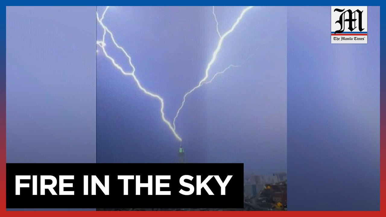 Lightning strikes in Saudi Arabia's holy city of Mecca as rain floods ...