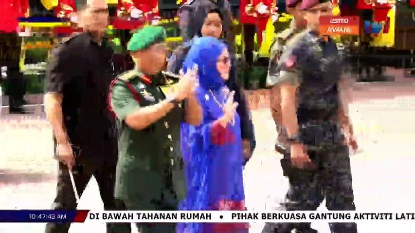 YDP Agong, Raja Permaisuri santuni rakyat Malaysia | Astro Awani