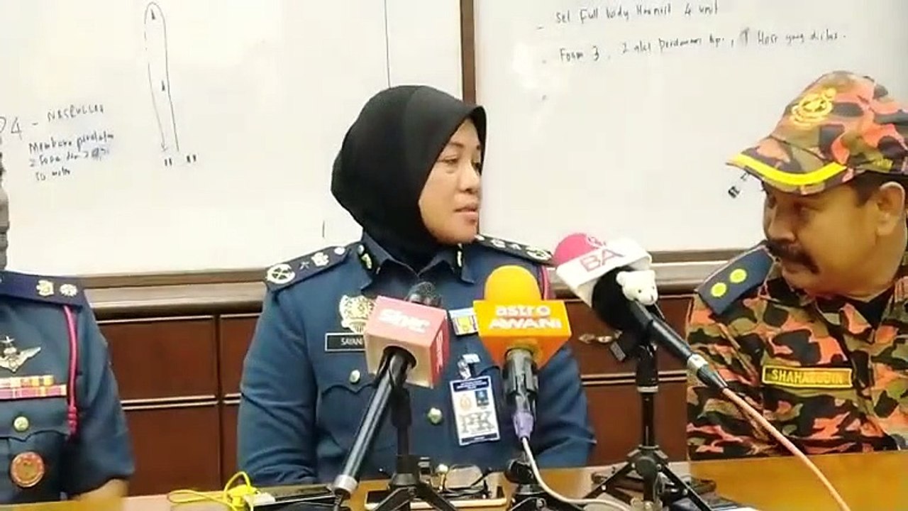 Runtuhan batu tapak kuari, seorang pekerja maut - Video Dailymotion