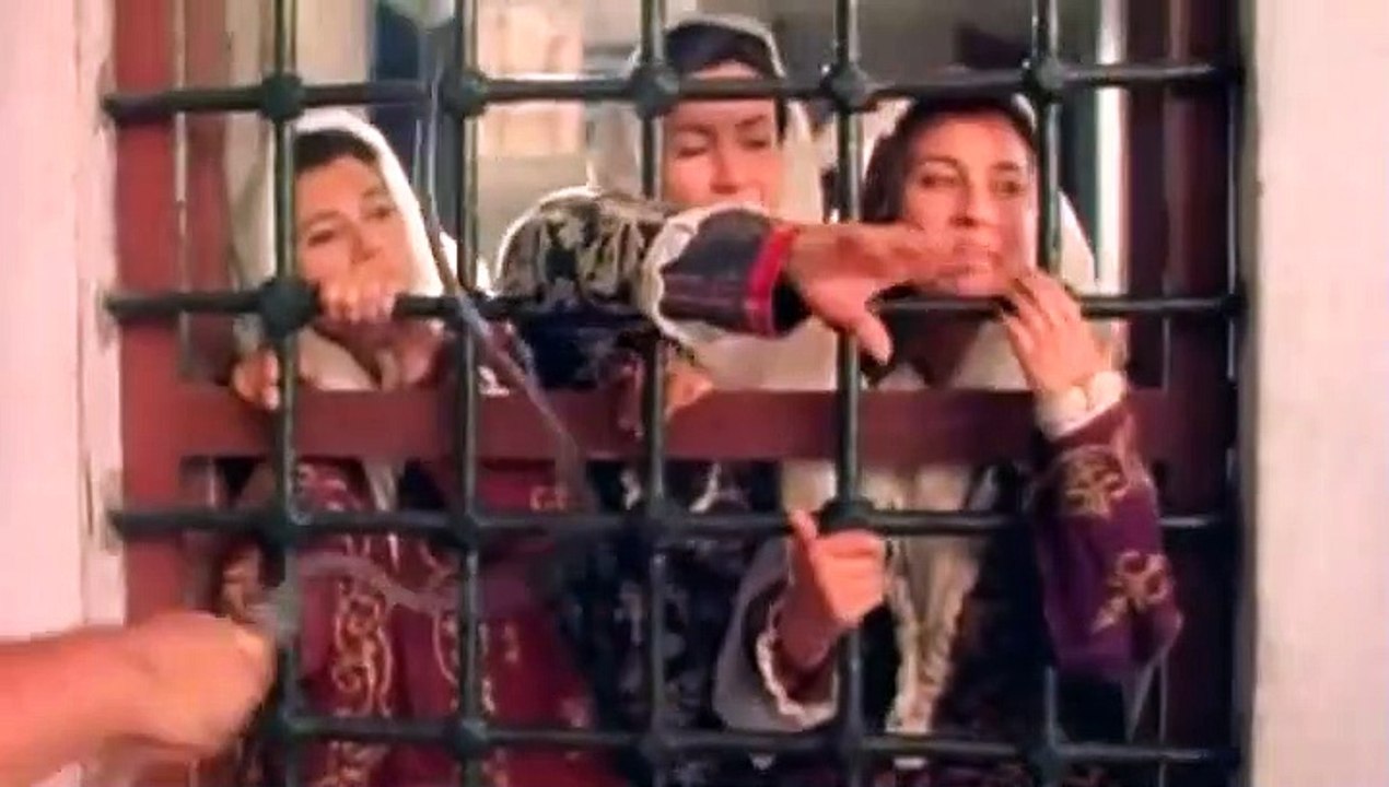 ΤΟ ΜΟΝΟΝ ΤΗΣ ΖΩΗΣ ΤΟΥ ΤΑΞΕΙΔΙΟΝ - 2001 - DVDRip - 720x396 - video ...