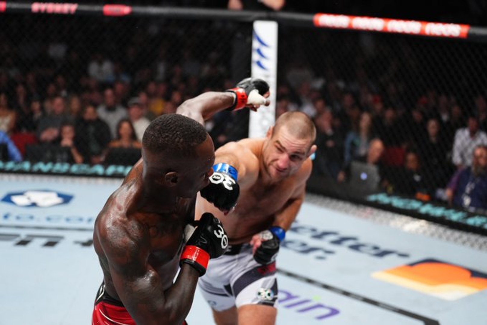 Strickland Becomes New UFC Middleweight Champion after Defeating ...