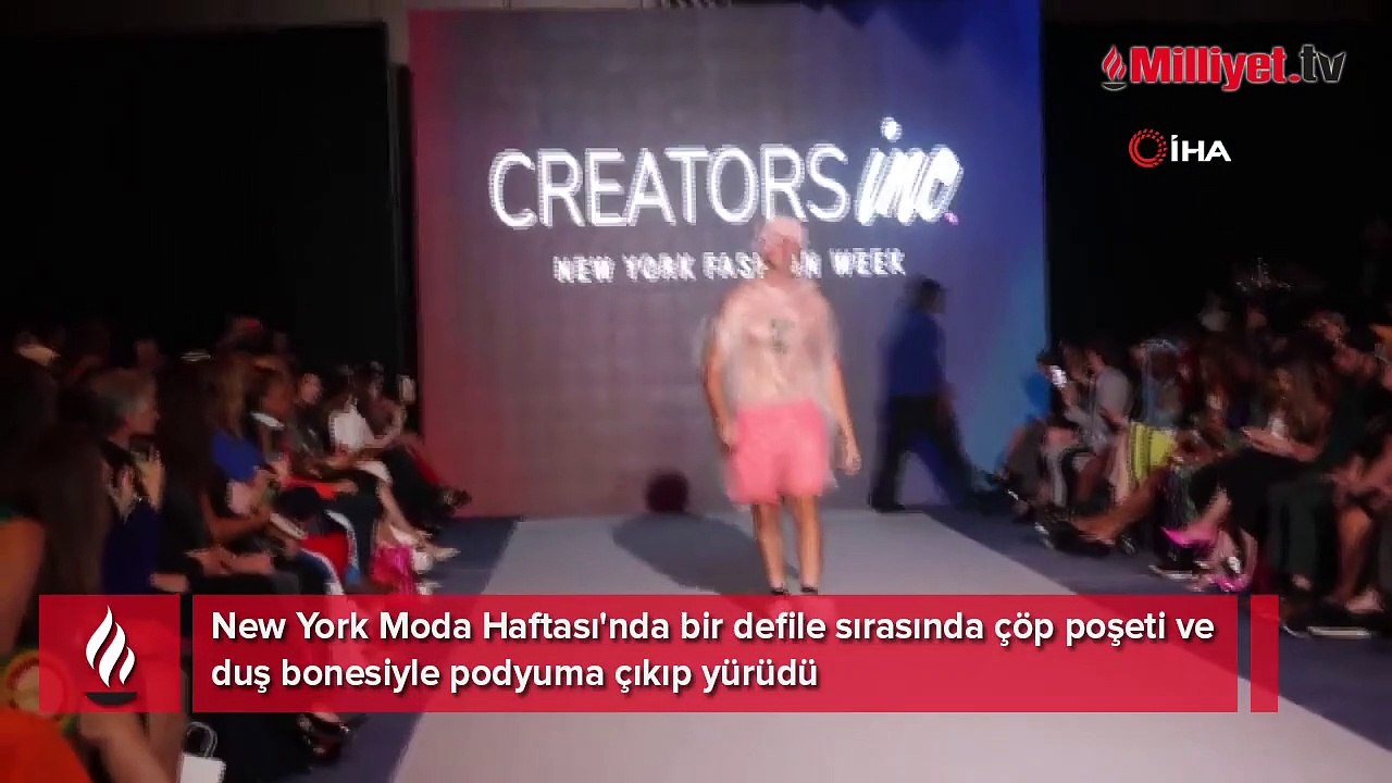 Çöp poşeti giyip podyuma çıktı, herkes manken zannetti - Dailymotion Video