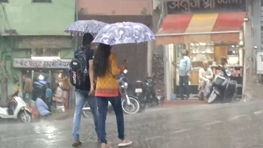 MP में दूसरे दिन भी असाधारण बारिश, कट्ठीवाड़ा, मेघनगर और धार में ...