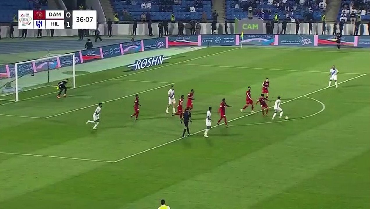 Neymar and Mitrovic miss sitters as Al Hilal draw - video Dailymotion