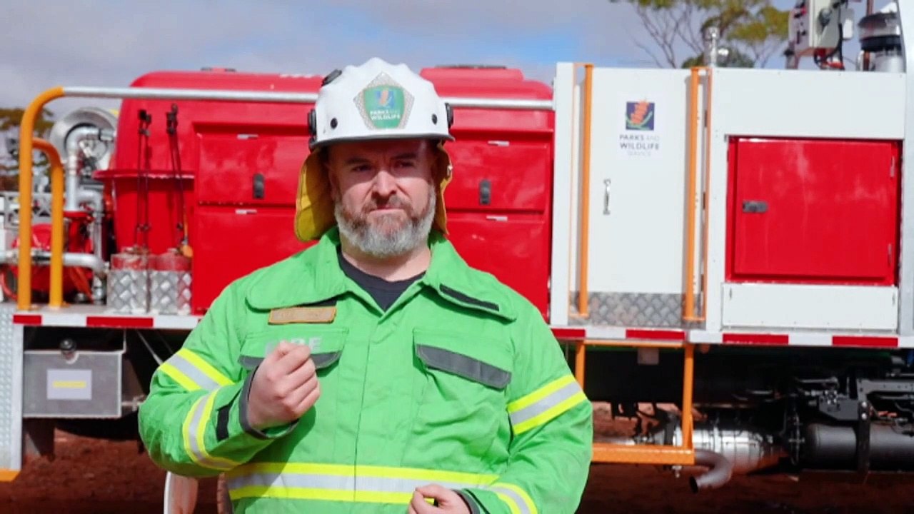 Deaf Indigenous ranger gears up for summer bushfires - video Dailymotion